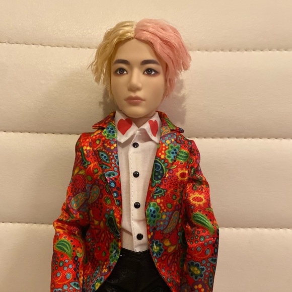 Art | Bts V Kim Taehyung Doll | Poshmark